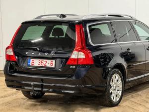Black Volvo V70 2010 in Jurmala, with an engine capacity of 2.00 L and mileage of 293 thousand km for 6750 €, photo 8 on AUTOMOTO.COM.LV