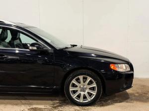 Black Volvo V70 2010 in Jurmala, with an engine capacity of 2.00 L and mileage of 293 thousand km for 6750 €, photo 13 on AUTOMOTO.COM.LV