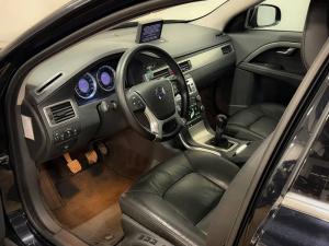 Black Volvo V70 2010 in Jurmala, with an engine capacity of 2.00 L and mileage of 293 thousand km for 6750 €, photo 18 on AUTOMOTO.COM.LV