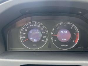 Черный Вольво В70 2010 в Алитус, объемом двигателя 2.00 л и пробегом 331 тыс. км за 3750 €, фото 16 на AUTOMOTO.COM.LV