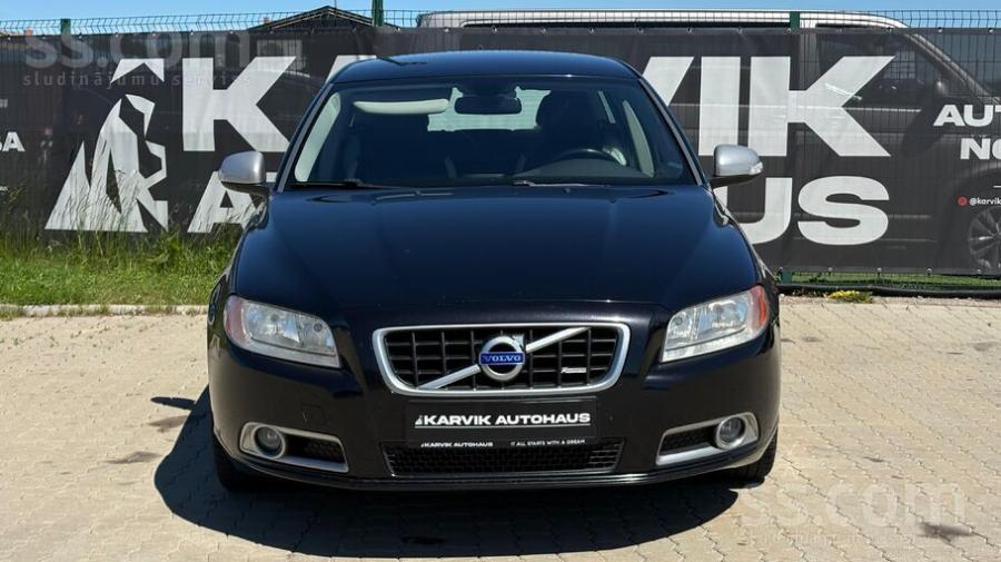 Melns Volvo V70 2010 Liepāja, ar dzinēja tilpumu 2.00 L un nobraukumu 385 tūkst. km par 4950 €, foto 1 vietnē AUTOMOTO.COM.LV