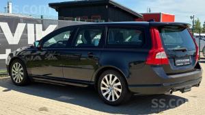 Melns Volvo V70 2010 Liepāja, ar dzinēja tilpumu 2.00 L un nobraukumu 385 tūkst. km par 4950 €, foto 7 vietnē AUTOMOTO.COM.LV