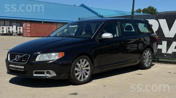 Melns Volvo V70 2010 Liepāja, ar dzinēja tilpumu 2.00 L un nobraukumu 385 tūkst. km par 4950 €, foto 8 vietnē AUTOMOTO.COM.LV