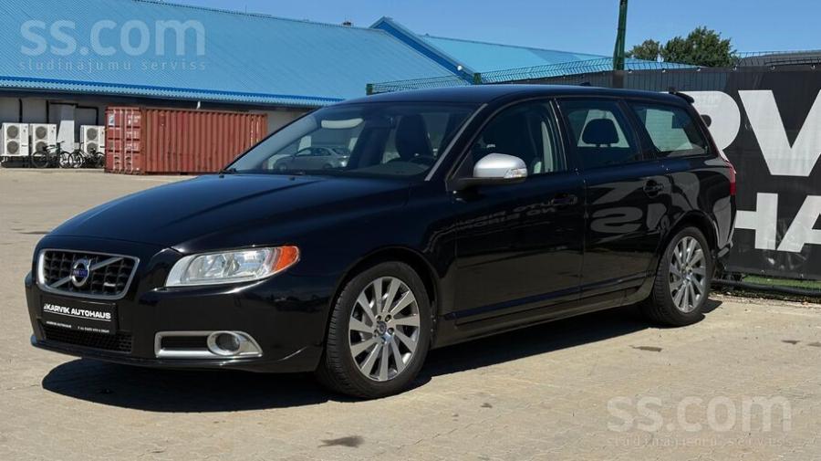 Melns Volvo V70 2010 Liepāja, ar dzinēja tilpumu 2.00 L un nobraukumu 385 tūkst. km par 4950 €, foto 9 vietnē AUTOMOTO.COM.LV