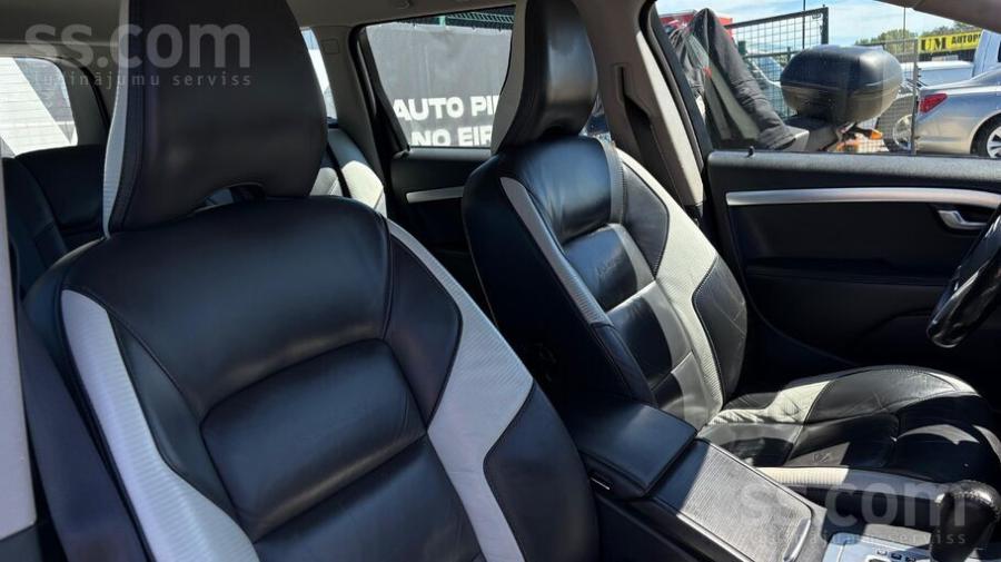 Melns Volvo V70 2010 Liepāja, ar dzinēja tilpumu 2.00 L un nobraukumu 385 tūkst. km par 4950 €, foto 20 vietnē AUTOMOTO.COM.LV