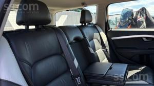 Melns Volvo V70 2010 Liepāja, ar dzinēja tilpumu 2.00 L un nobraukumu 385 tūkst. km par 4950 €, foto 24 vietnē AUTOMOTO.COM.LV