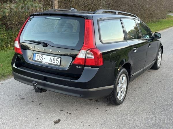 Melns Volvo V70 2010 Jēkabpils, ar dzinēja tilpumu 2.40 L un nobraukumu 322 tūkst. km par 5450 €, foto 5 vietnē AUTOMOTO.COM.LV