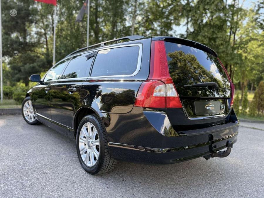 Melns Volvo V70 2010 Kazlų Rūda, ar dzinēja tilpumu 2.00 L un nobraukumu 287 tūkst. km par 3999 €, foto 6 vietnē AUTOMOTO.COM.LV