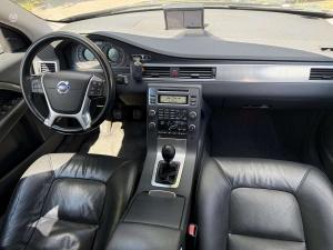 Melns Volvo V70 2010 Kazlų Rūda, ar dzinēja tilpumu 2.00 L un nobraukumu 287 tūkst. km par 3999 €, foto 12 vietnē AUTOMOTO.COM.LV