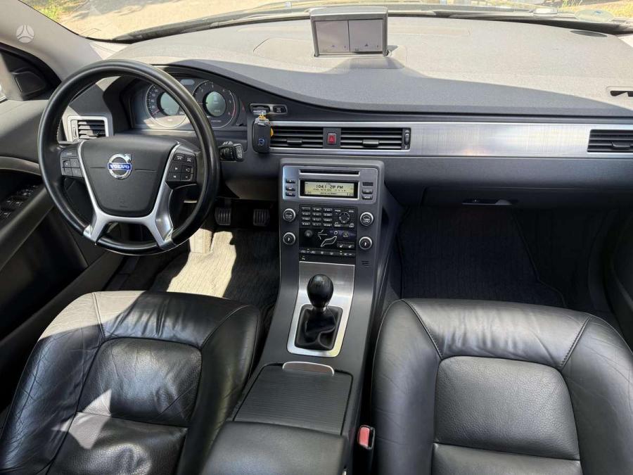 Melns Volvo V70 2010 Kazlų Rūda, ar dzinēja tilpumu 2.00 L un nobraukumu 287 tūkst. km par 3999 €, foto 12 vietnē AUTOMOTO.COM.LV