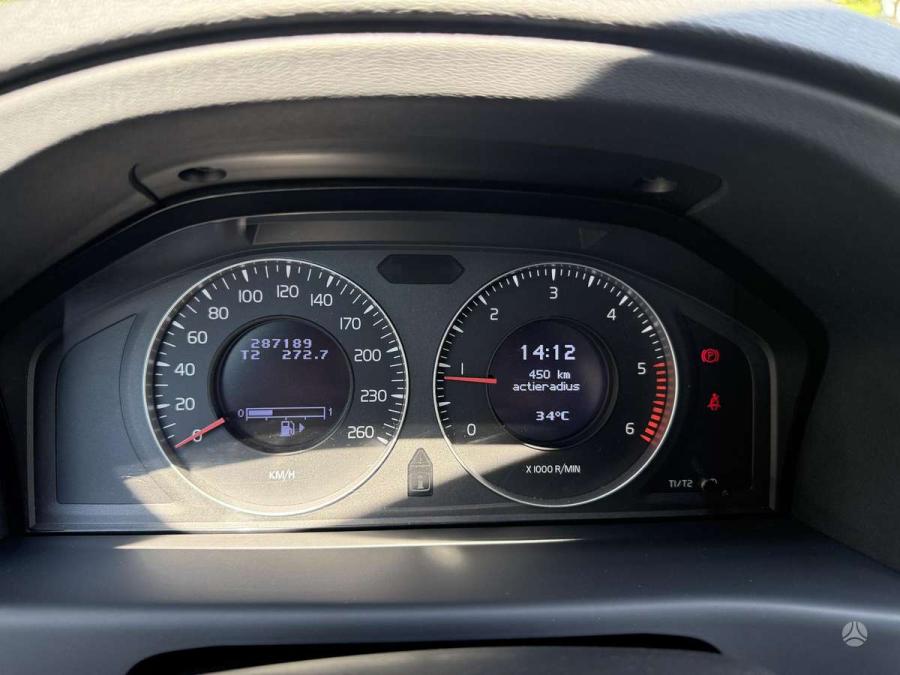 Melns Volvo V70 2010 Kazlų Rūda, ar dzinēja tilpumu 2.00 L un nobraukumu 287 tūkst. km par 3999 €, foto 18 vietnē AUTOMOTO.COM.LV