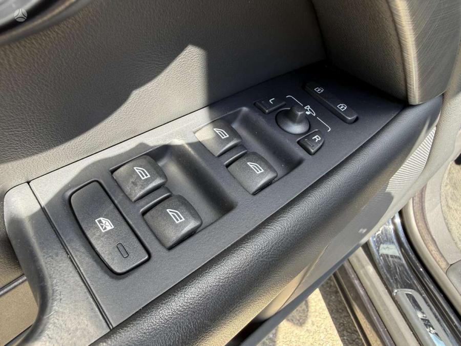 Melns Volvo V70 2010 Kazlų Rūda, ar dzinēja tilpumu 2.00 L un nobraukumu 287 tūkst. km par 3999 €, foto 19 vietnē AUTOMOTO.COM.LV