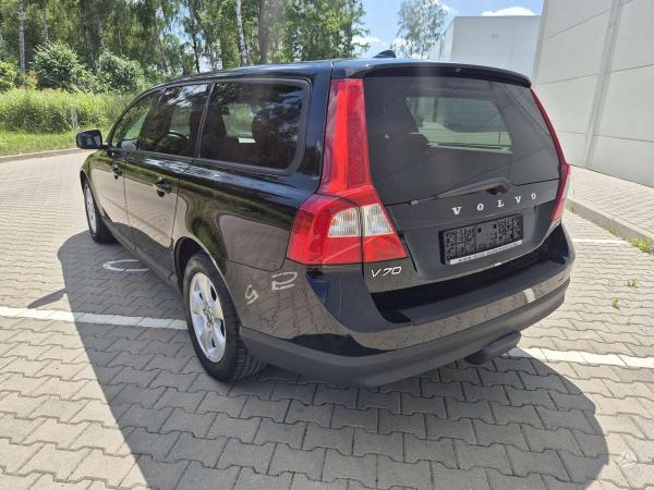 Melns Volvo V70 2010 Kauņa, ar dzinēja tilpumu 2.40 L un nobraukumu 30 tūkst. km par 4990 €, foto 4 vietnē AUTOMOTO.COM.LV