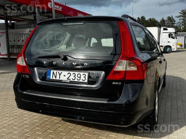 Черный Вольво В70 2010 в Краслава, объемом двигателя 2.40 л и пробегом 259 тыс. км за 4100 €, фото 7 на AUTOMOTO.COM.LV