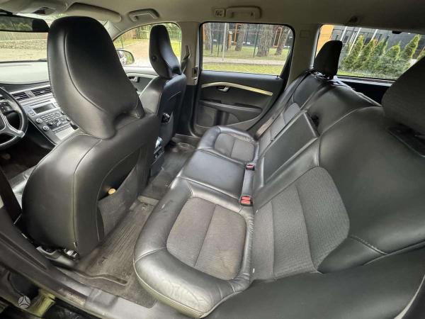 Melns Volvo V70 2010 Kauņa, ar dzinēja tilpumu 1.56 L un nobraukumu 318 tūkst. km par 2650 €, foto 6 vietnē AUTOMOTO.COM.LV
