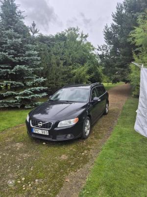 Black Volvo V70 2010 in Kedainiai, with an engine capacity of 1.60 L and mileage of 339 thousand km for 2400 €, photo  on AUTOMOTO.COM.LV