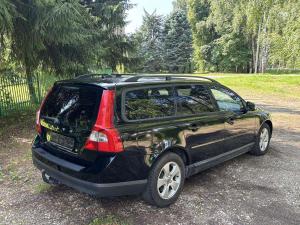 Black Volvo V70 2010 in Utena, with an engine capacity of 2.00 L and mileage of 262 thousand km for 3650 €, photo 9 on AUTOMOTO.COM.LV