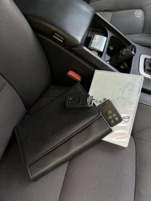 Black Volvo V70 2010 in Utena, with an engine capacity of 2.00 L and mileage of 262 thousand km for 3650 €, photo 17 on AUTOMOTO.COM.LV