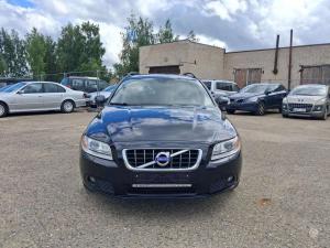Melns Volvo V70 2010 Pakruojis, ar dzinēja tilpumu 2.40 L un nobraukumu 274 tūkst. km par 4650 €, foto 4 vietnē AUTOMOTO.COM.LV