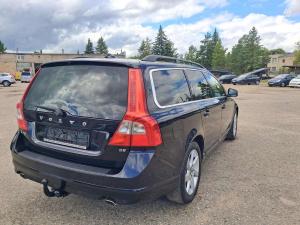 Melns Volvo V70 2010 Pakruojis, ar dzinēja tilpumu 2.40 L un nobraukumu 274 tūkst. km par 4650 €, foto 9 vietnē AUTOMOTO.COM.LV