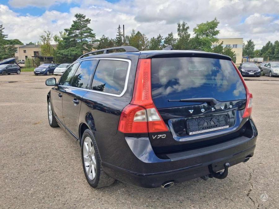 Melns Volvo V70 2010 Pakruojis, ar dzinēja tilpumu 2.40 L un nobraukumu 274 tūkst. km par 4650 €, foto 11 vietnē AUTOMOTO.COM.LV