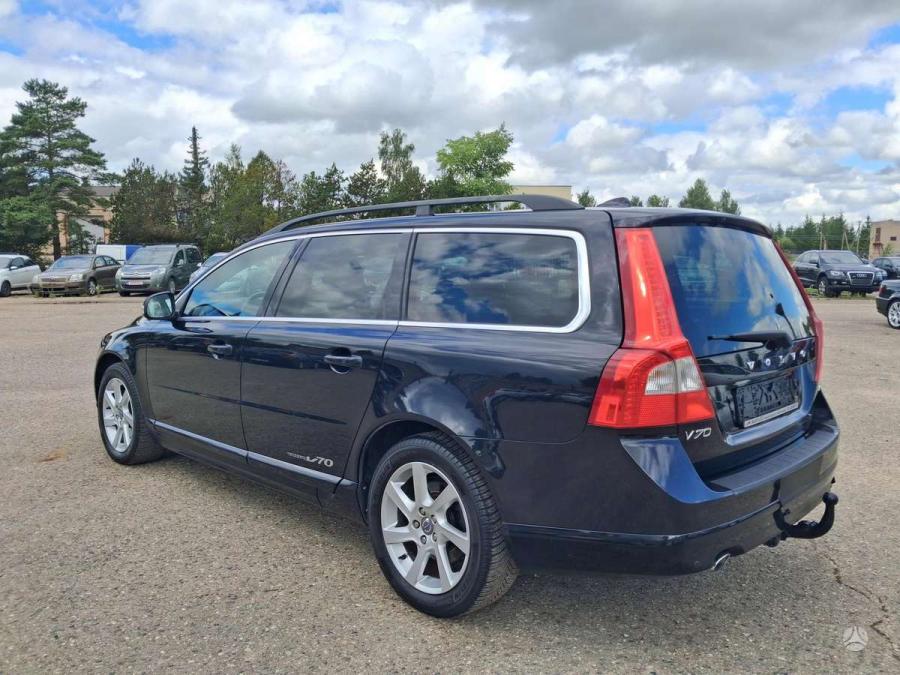Melns Volvo V70 2010 Pakruojis, ar dzinēja tilpumu 2.40 L un nobraukumu 274 tūkst. km par 4650 €, foto 12 vietnē AUTOMOTO.COM.LV