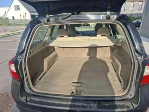 Black Volvo V70 2010 in Vilnius, with an engine capacity of 2.40 L and mileage of 376 thousand km for 4050 €, photo 11 on AUTOMOTO.COM.LV