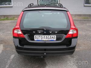 Black Volvo V70 2010 in Riga, with an engine capacity of 2.00 L and mileage of 0 thousand km for 6250 €, photo 7 on AUTOMOTO.COM.LV