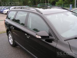 Black Volvo V70 2010 in Riga, with an engine capacity of 2.00 L and mileage of 0 thousand km for 6250 €, photo 12 on AUTOMOTO.COM.LV