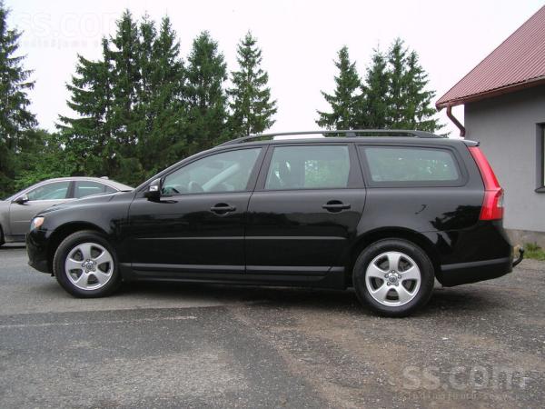 Black Volvo V70 2010 in Riga, with an engine capacity of 2.00 L and mileage of 0 thousand km for 6250 €, photo 4 on AUTOMOTO.COM.LV