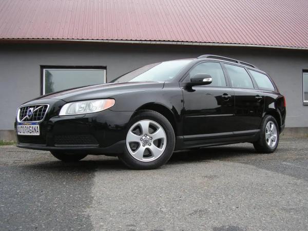 Melns Volvo V70 2010 Sigulda, ar dzinēja tilpumu 2.00 L un nobraukumu 276 tūkst. km par 6250 €, foto 1 vietnē AUTOMOTO.COM.LV