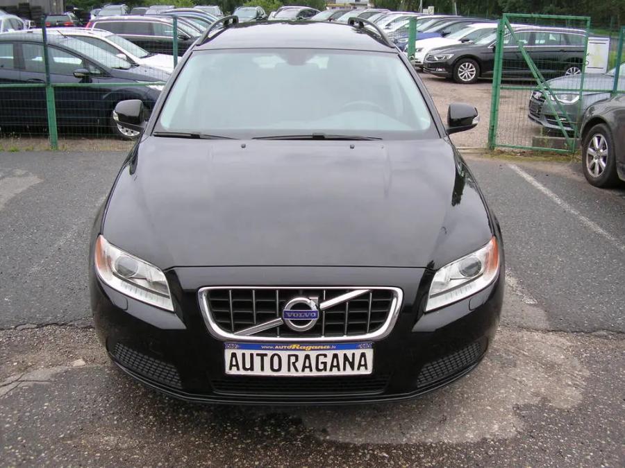 Melns Volvo V70 2010 Sigulda, ar dzinēja tilpumu 2.00 L un nobraukumu 276 tūkst. km par 6250 €, foto 6 vietnē AUTOMOTO.COM.LV