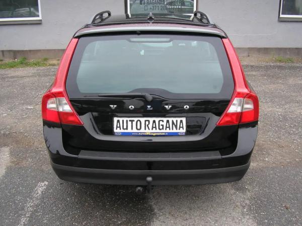 Melns Volvo V70 2010 Sigulda, ar dzinēja tilpumu 2.00 L un nobraukumu 276 tūkst. km par 6250 €, foto 6 vietnē AUTOMOTO.COM.LV