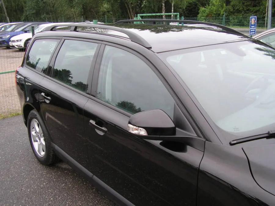 Melns Volvo V70 2010 Sigulda, ar dzinēja tilpumu 2.00 L un nobraukumu 276 tūkst. km par 6250 €, foto 12 vietnē AUTOMOTO.COM.LV
