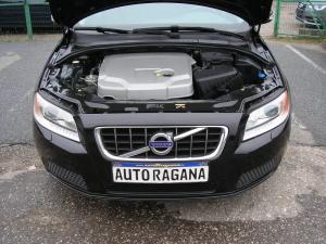 Melns Volvo V70 2010 Sigulda, ar dzinēja tilpumu 2.00 L un nobraukumu 276 tūkst. km par 6250 €, foto 26 vietnē AUTOMOTO.COM.LV