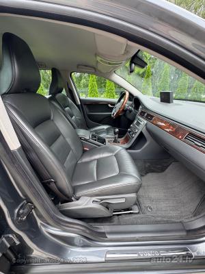 Melns Volvo V70 2010 Tartu, ar dzinēja tilpumu 2.00 L un nobraukumu 229 tūkst. km par 6690 €, foto 10 vietnē AUTOMOTO.COM.LV