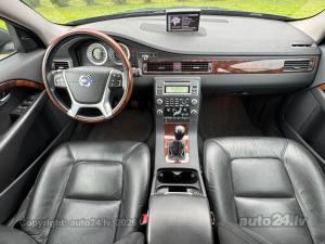 Black Volvo V70 2010 in Tartu, with an engine capacity of 2.00 L and mileage of 229 thousand km for 6690 €, photo 6 on AUTOMOTO.COM.LV