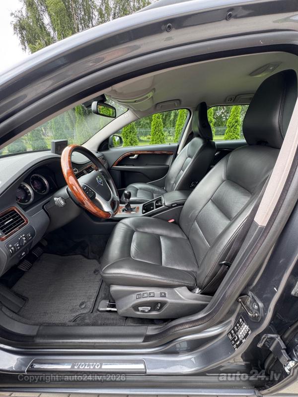 Melns Volvo V70 2010 Tartu, ar dzinēja tilpumu 2.00 L un nobraukumu 229 tūkst. km par 6690 €, foto 6 vietnē AUTOMOTO.COM.LV
