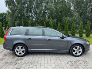Black Volvo V70 2010 in Tartu, with an engine capacity of 2.00 L and mileage of 229 thousand km for 6690 €, photo 13 on AUTOMOTO.COM.LV