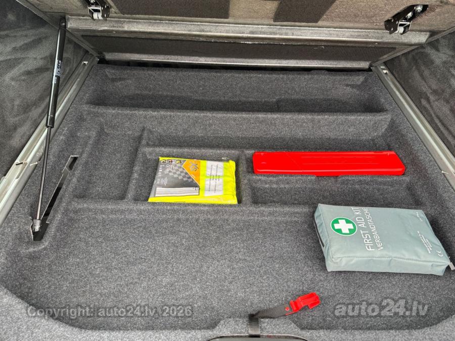 Black Volvo V70 2010 in Tartu, with an engine capacity of 2.00 L and mileage of 229 thousand km for 6690 €, photo 18 on AUTOMOTO.COM.LV
