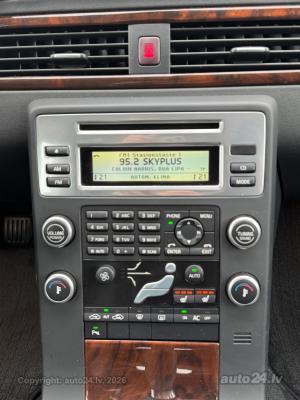 Black Volvo V70 2010 in Tartu, with an engine capacity of 2.00 L and mileage of 229 thousand km for 6690 €, photo 25 on AUTOMOTO.COM.LV