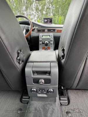 Black Volvo V70 2010 in Tartu, with an engine capacity of 2.00 L and mileage of 229 thousand km for 6690 €, photo 26 on AUTOMOTO.COM.LV