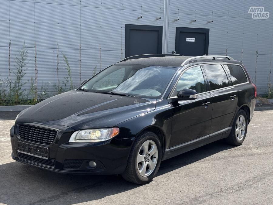 Melns Volvo V70 2010 Utena, ar dzinēja tilpumu 2.00 L un nobraukumu 262 tūkst. km par 3500 €, foto 3 vietnē AUTOMOTO.COM.LV