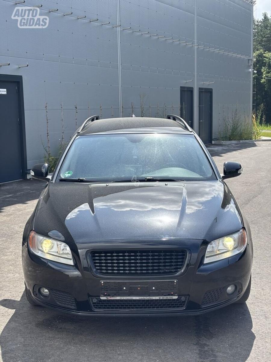 Melns Volvo V70 2010 Utena, ar dzinēja tilpumu 2.00 L un nobraukumu 262 tūkst. km par 3500 €, foto 4 vietnē AUTOMOTO.COM.LV