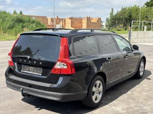 Melns Volvo V70 2010 Utena, ar dzinēja tilpumu 2.00 L un nobraukumu 262 tūkst. km par 3500 €, foto 7 vietnē AUTOMOTO.COM.LV