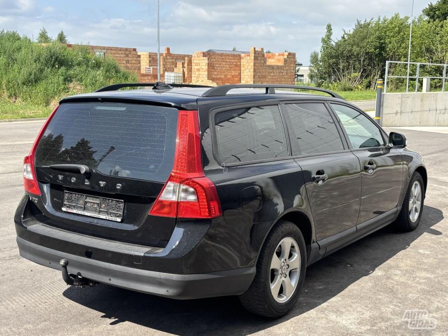 Melns Volvo V70 2010 Utena, ar dzinēja tilpumu 2.00 L un nobraukumu 262 tūkst. km par 3500 €, foto 7 vietnē AUTOMOTO.COM.LV