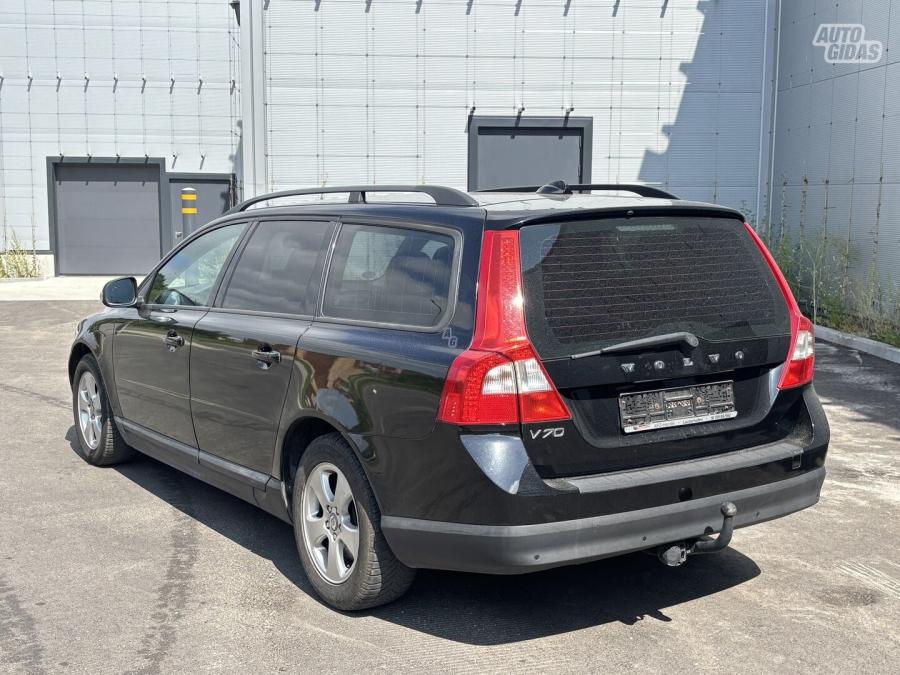 Melns Volvo V70 2010 Utena, ar dzinēja tilpumu 2.00 L un nobraukumu 262 tūkst. km par 3500 €, foto 8 vietnē AUTOMOTO.COM.LV