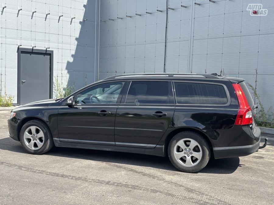 Melns Volvo V70 2010 Utena, ar dzinēja tilpumu 2.00 L un nobraukumu 262 tūkst. km par 3500 €, foto 9 vietnē AUTOMOTO.COM.LV