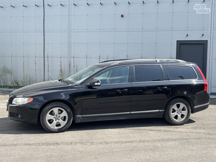 Melns Volvo V70 2010 Utena, ar dzinēja tilpumu 2.00 L un nobraukumu 262 tūkst. km par 3500 €, foto 10 vietnē AUTOMOTO.COM.LV