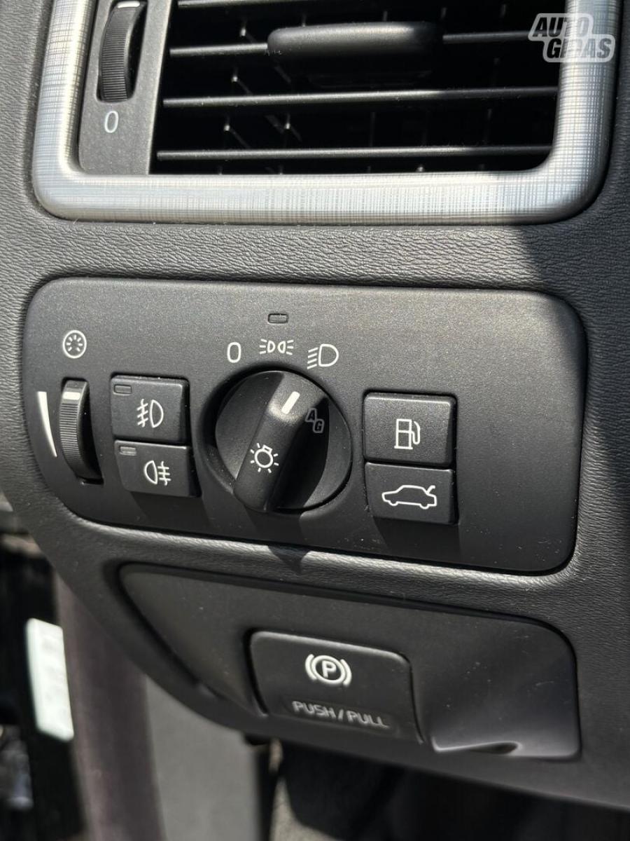 Melns Volvo V70 2010 Utena, ar dzinēja tilpumu 2.00 L un nobraukumu 262 tūkst. km par 3500 €, foto 15 vietnē AUTOMOTO.COM.LV